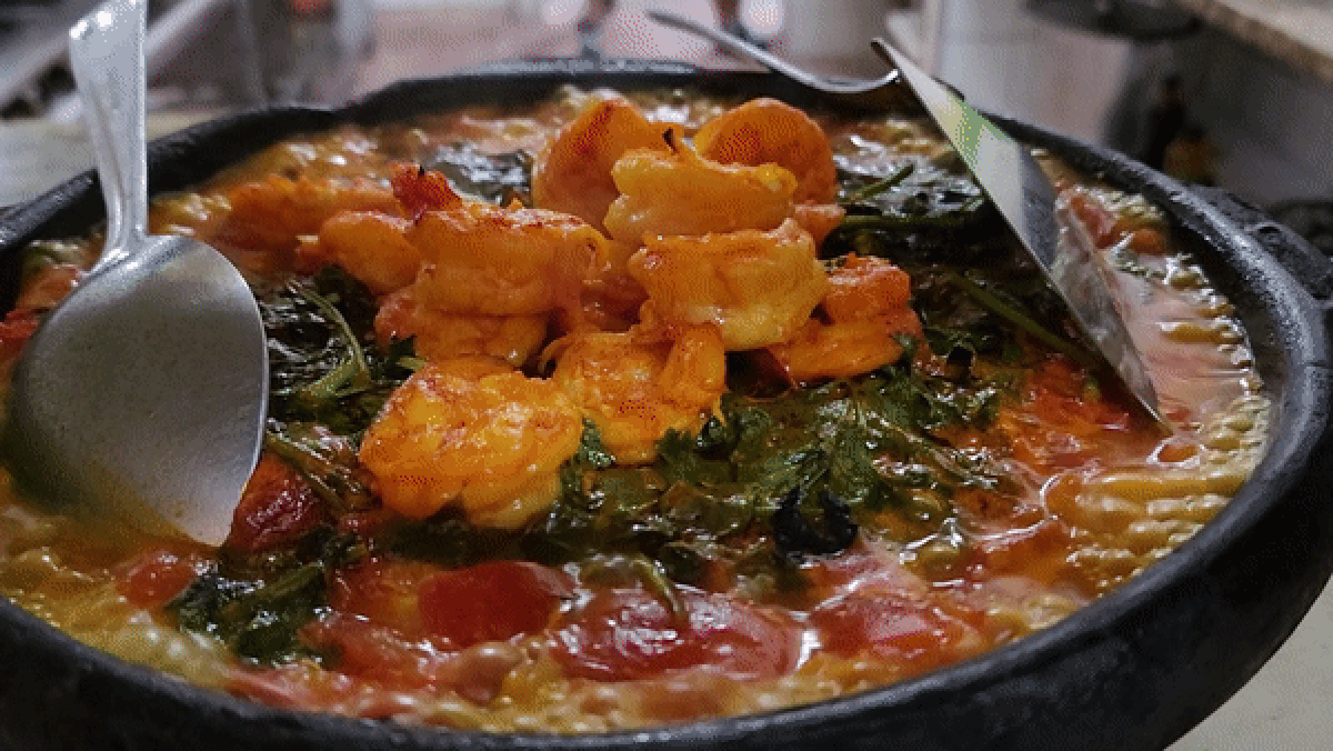 Saiba preparar moqueca capixaba, prato típico do Espírito Santo