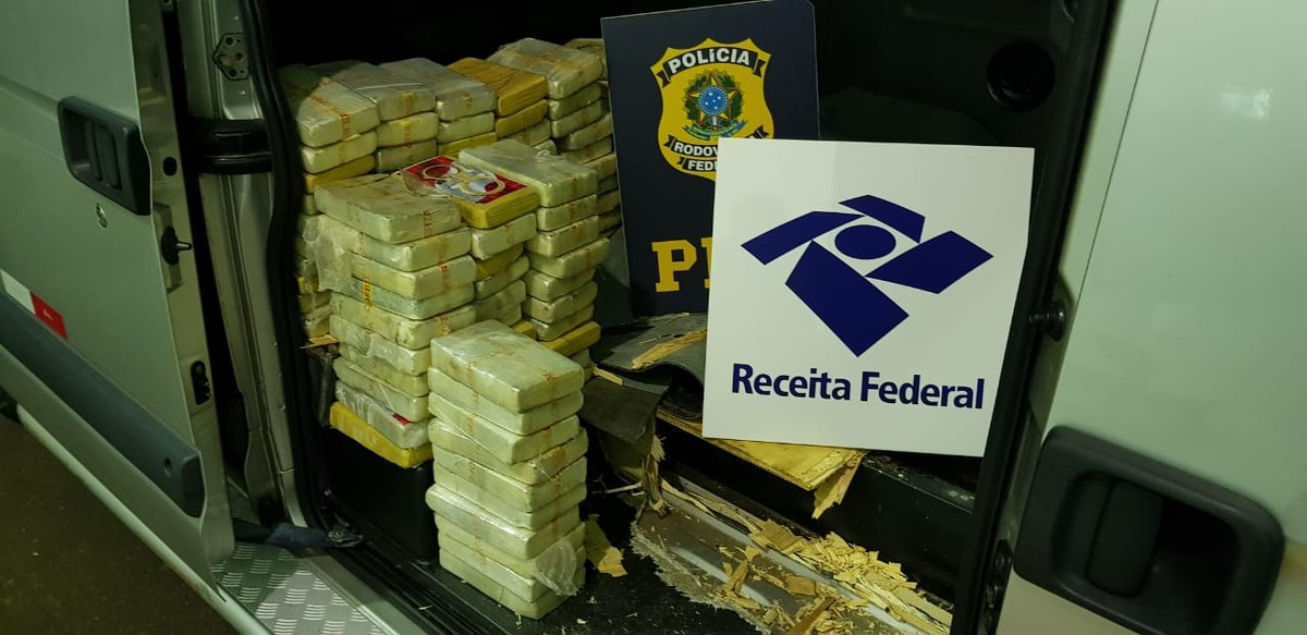 Motorista de van é preso transportando cerca de 100 kg de cocaína ...