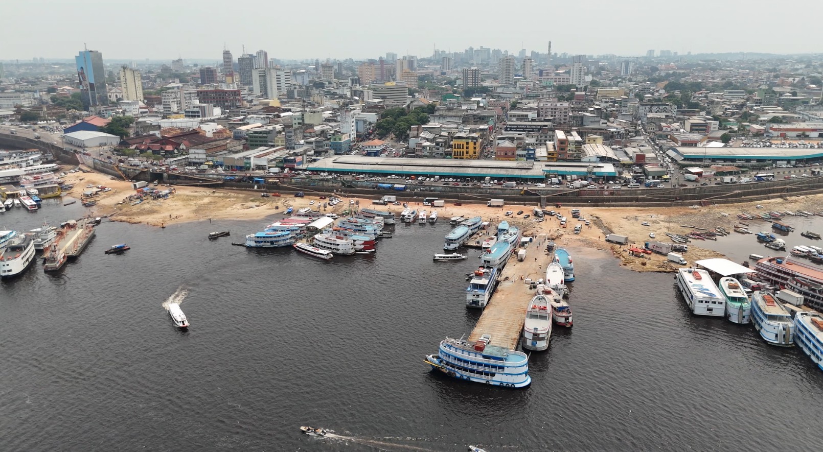 Manaus declara situação de emergência por 180 dias devido à seca no Rio ...