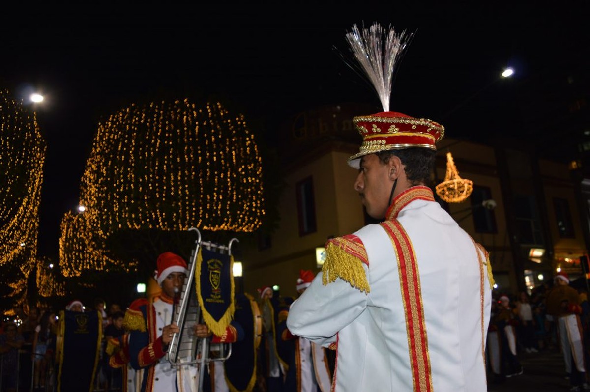 Parada de Natal abre programação de festividades de final de ano em ...