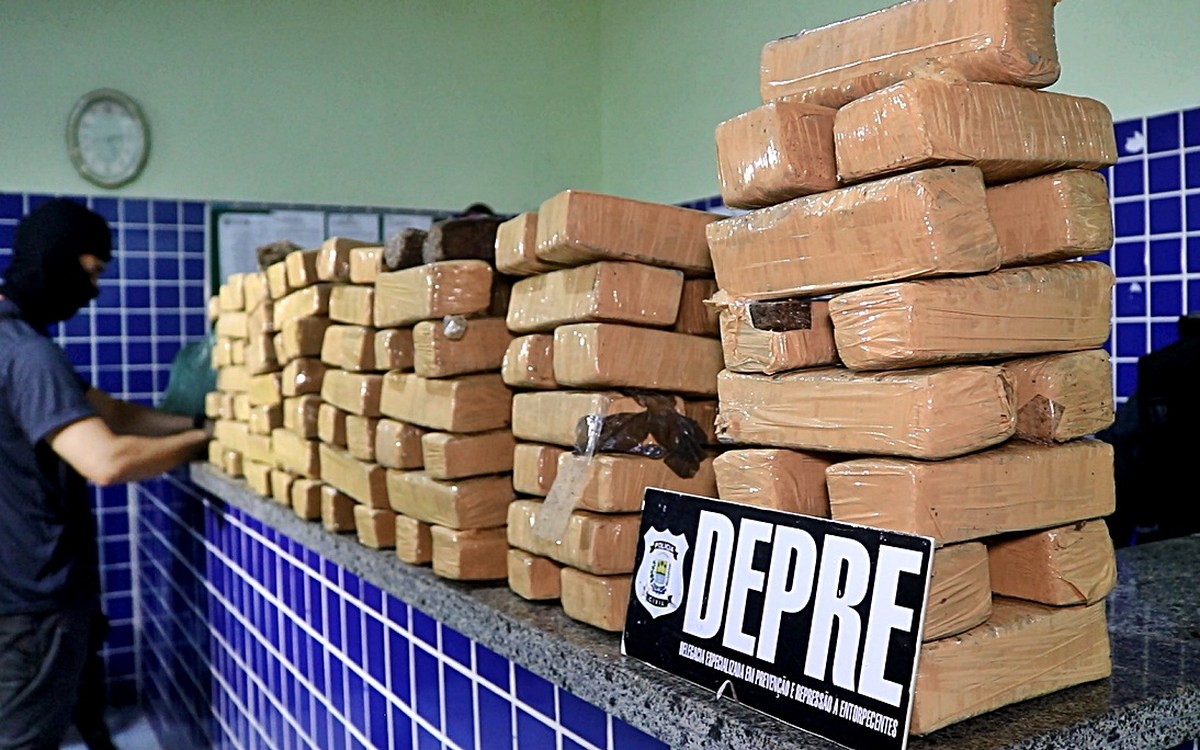 Polícia apreende mais de 100 kg de drogas em residência no litoral do ...