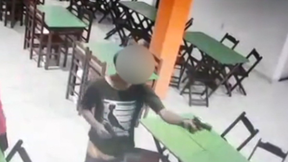 Menor Apreendido Por Atirar Em Sargento Da Pm Em Assalto No Es é