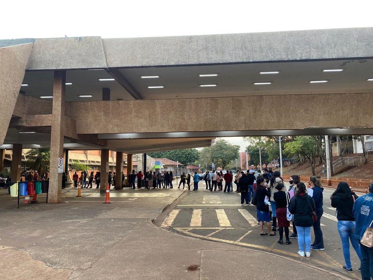 Fila do SUS tem mais de meio milhão de pessoas à espera de cirurgias ...