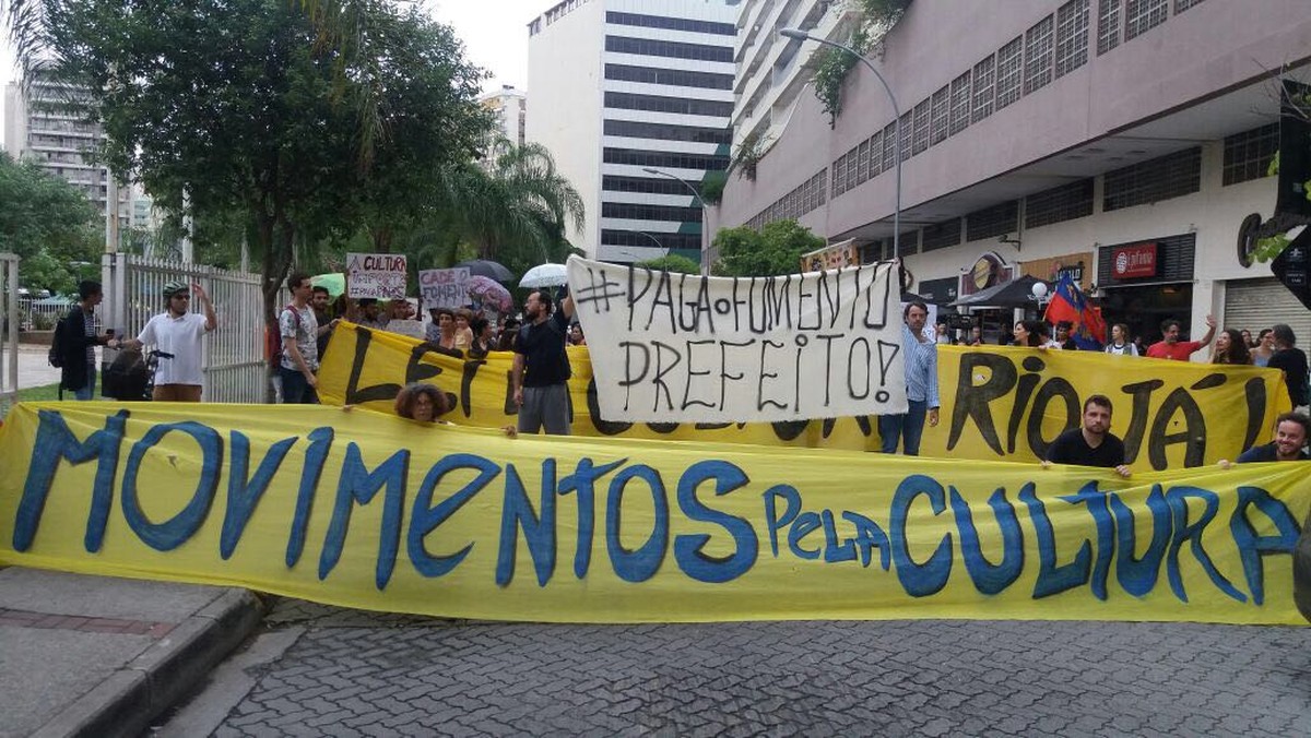 Artistas fazem protesto em Botafogo em prol da cultura | Rio de Janeiro ...
