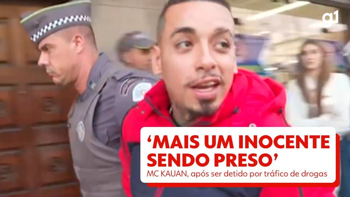 MC Kauan sorri ao ser preso por PMs no litoral de SP e diz ser 'mais um ...