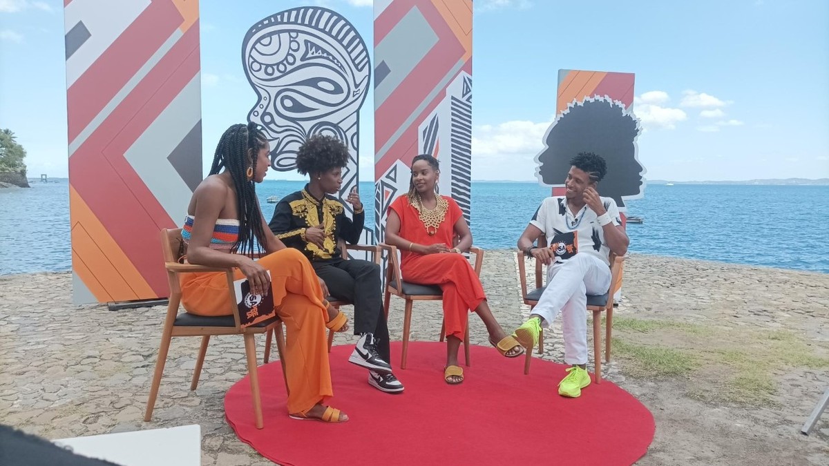 Aldri Anunciação e Luana Assiz apresentam versão talk show do Conversa ...