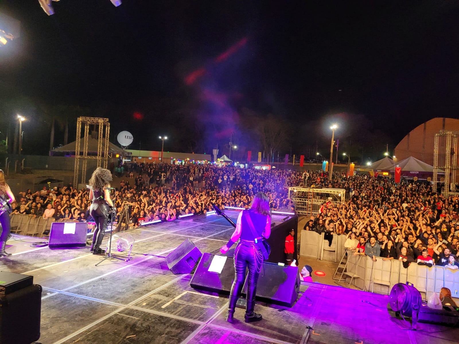 Crypta: quem é a banda brasileira que colocou o death metal feminino ...