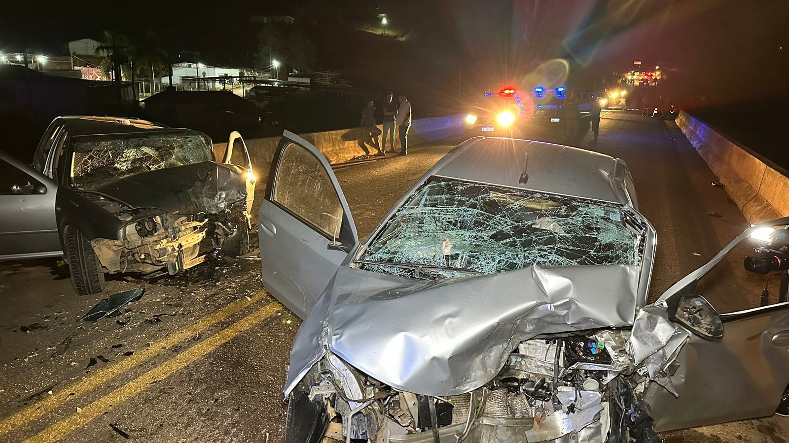 Motorista morre e mais cinco pessoas ficam feridas após batida entre dois carros na BR-474 em MG ...