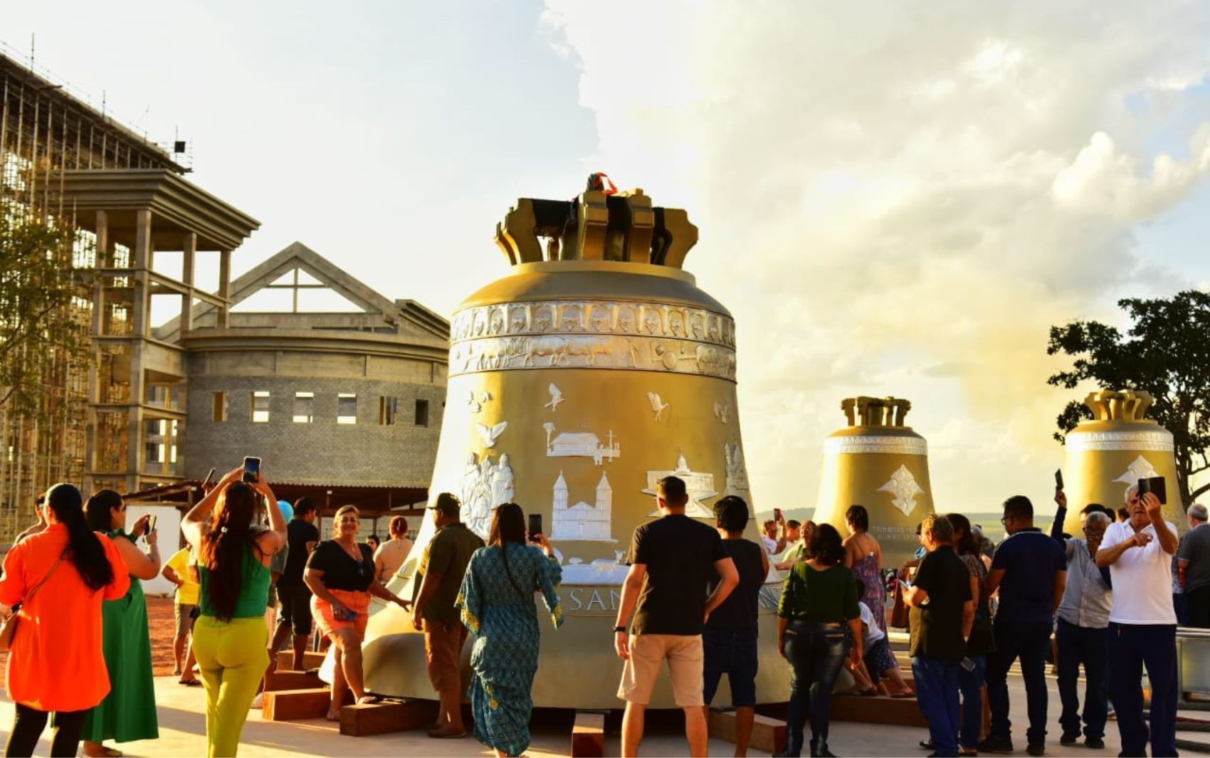 Maior sino que badala do mundo: saiba o que simboliza | G1