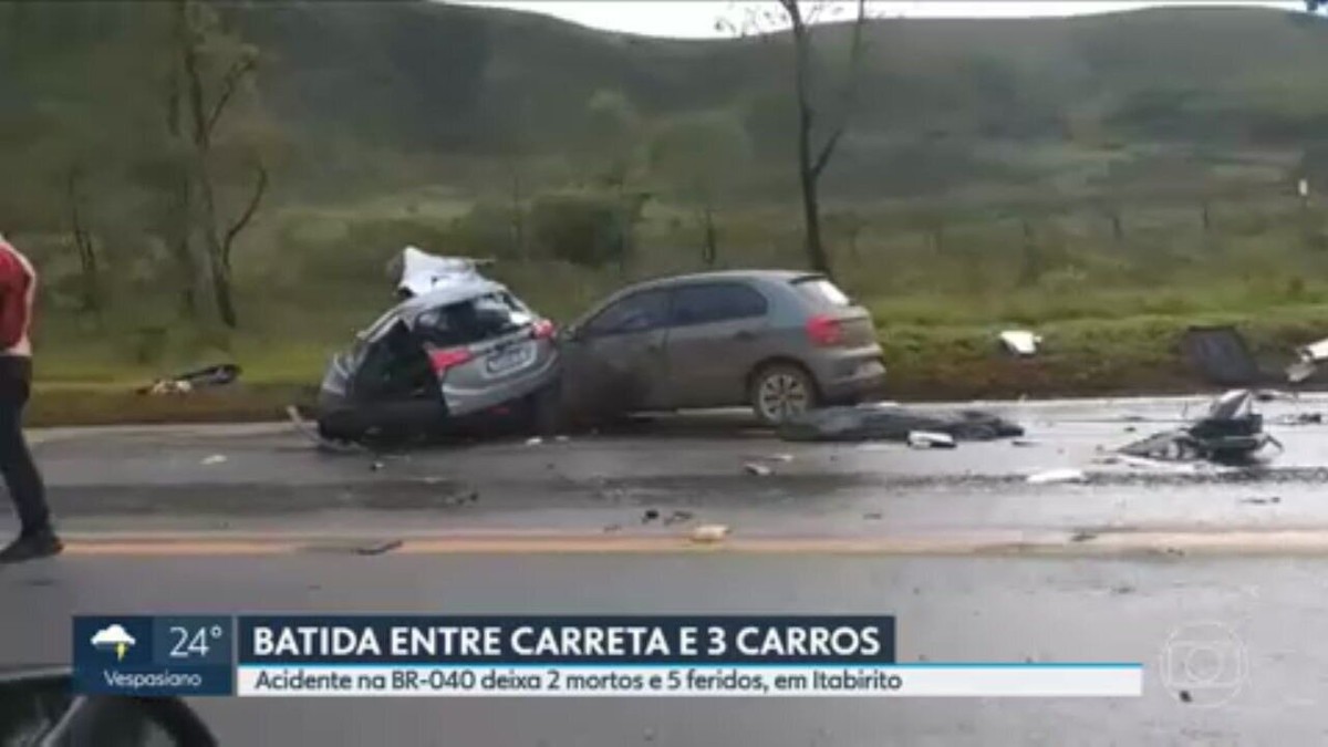 Acidente entre carreta e três carros deixa dois mortos e cinco feridos na BR-040, em Itabirito ...