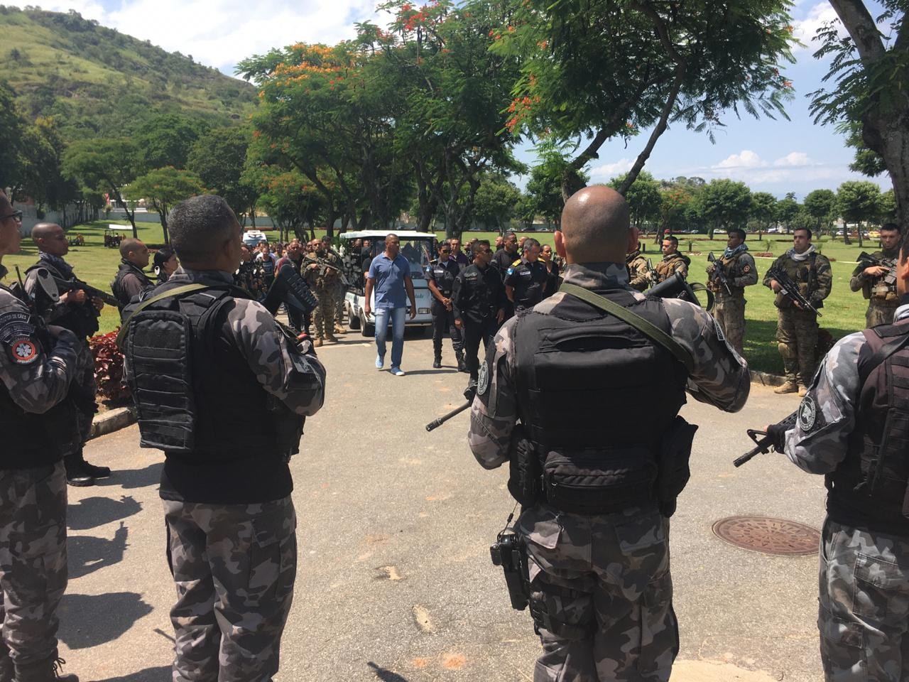 Corpo de PM do Bope morto após confronto é enterrado | G1
