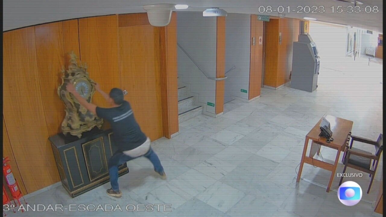 Moraes Vota Para Condenar A 17 Anos De Prisão Homem Que Quebrou Relógio