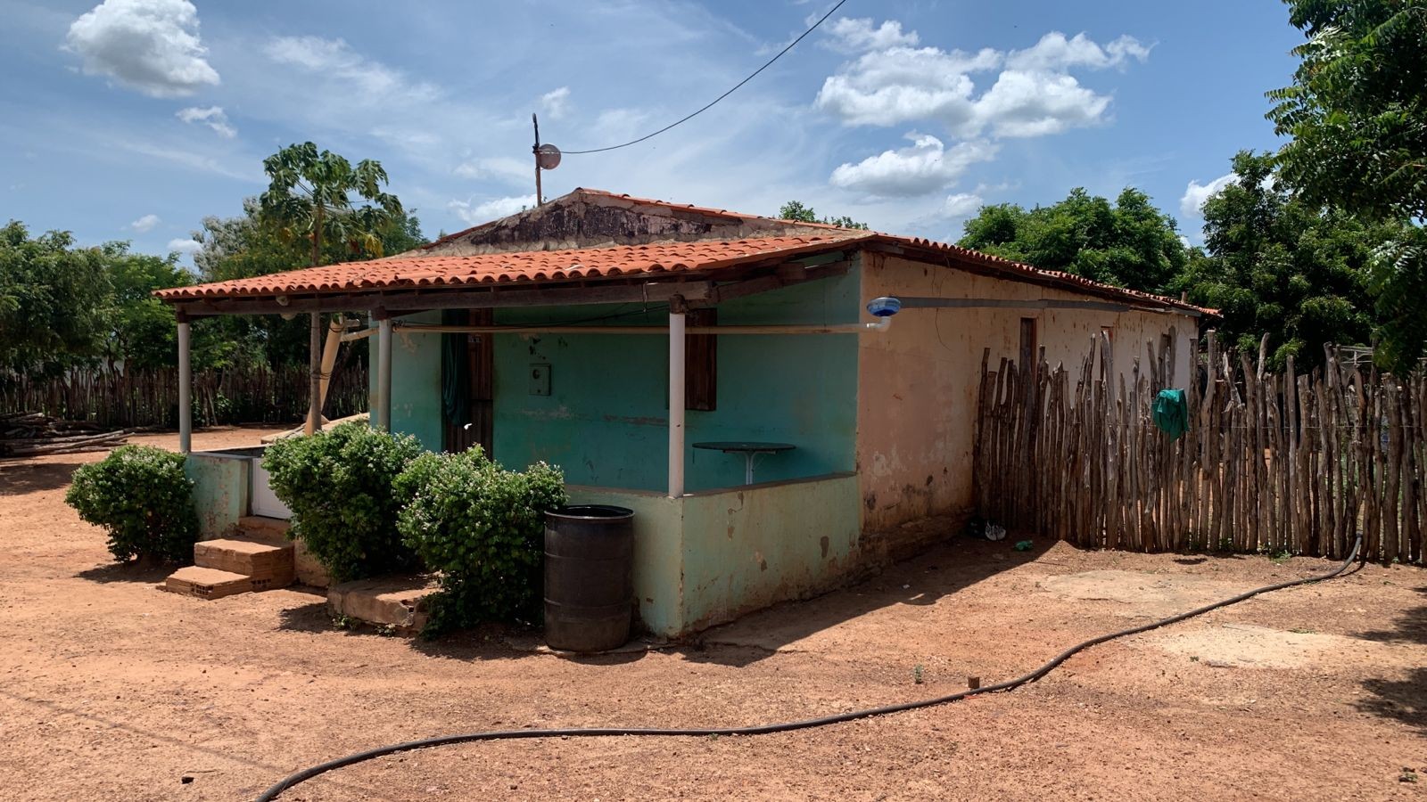 'Perdi minha família', diz filha de mulher morta em chacina com quatro ...