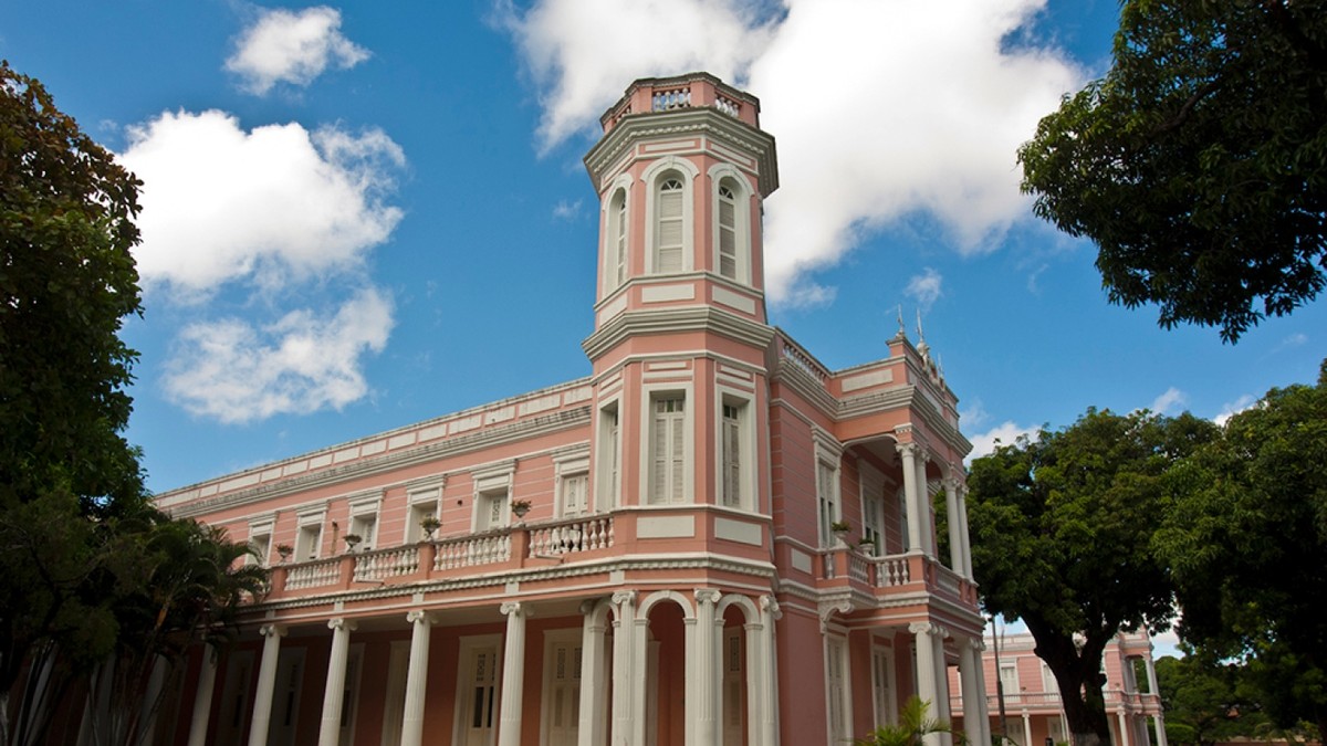 UFC reajusta valores de bolsas para estudantes para R$ 700 a partir de ...