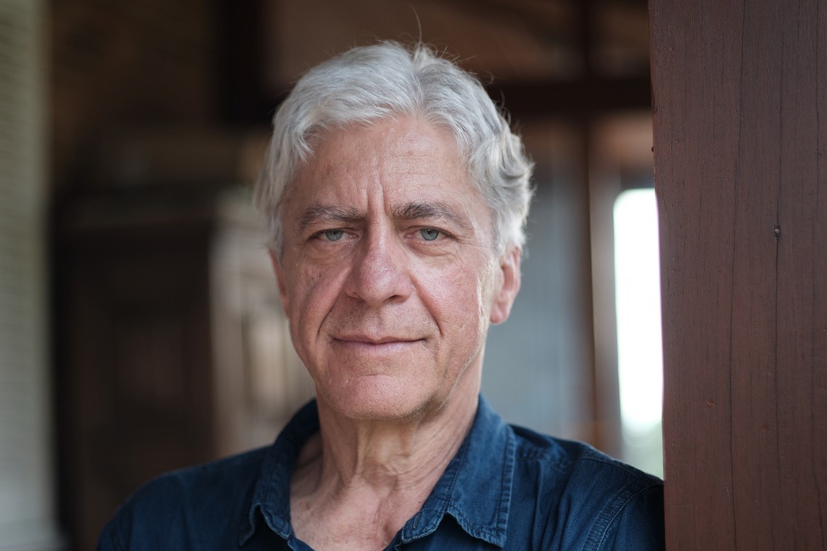 Flitabira homenageia o cartunista Mario Vale com exposição a céu aberto ...