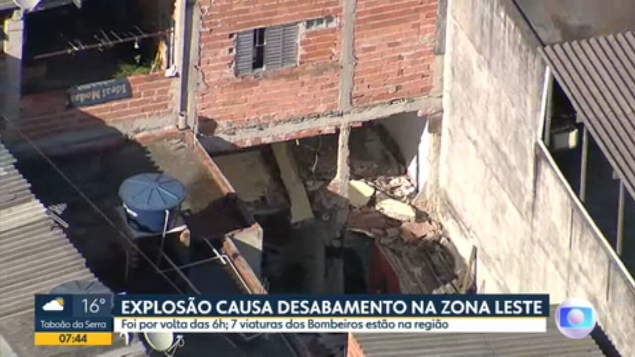 Casa desaba após explosão na Zona Leste de SP e deixa feridos | G1