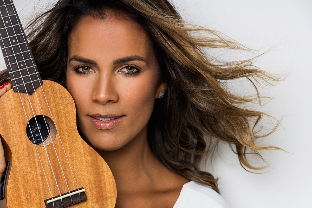 Ju Moraes lança música inspirada pela namorada e diz que o país vive ...