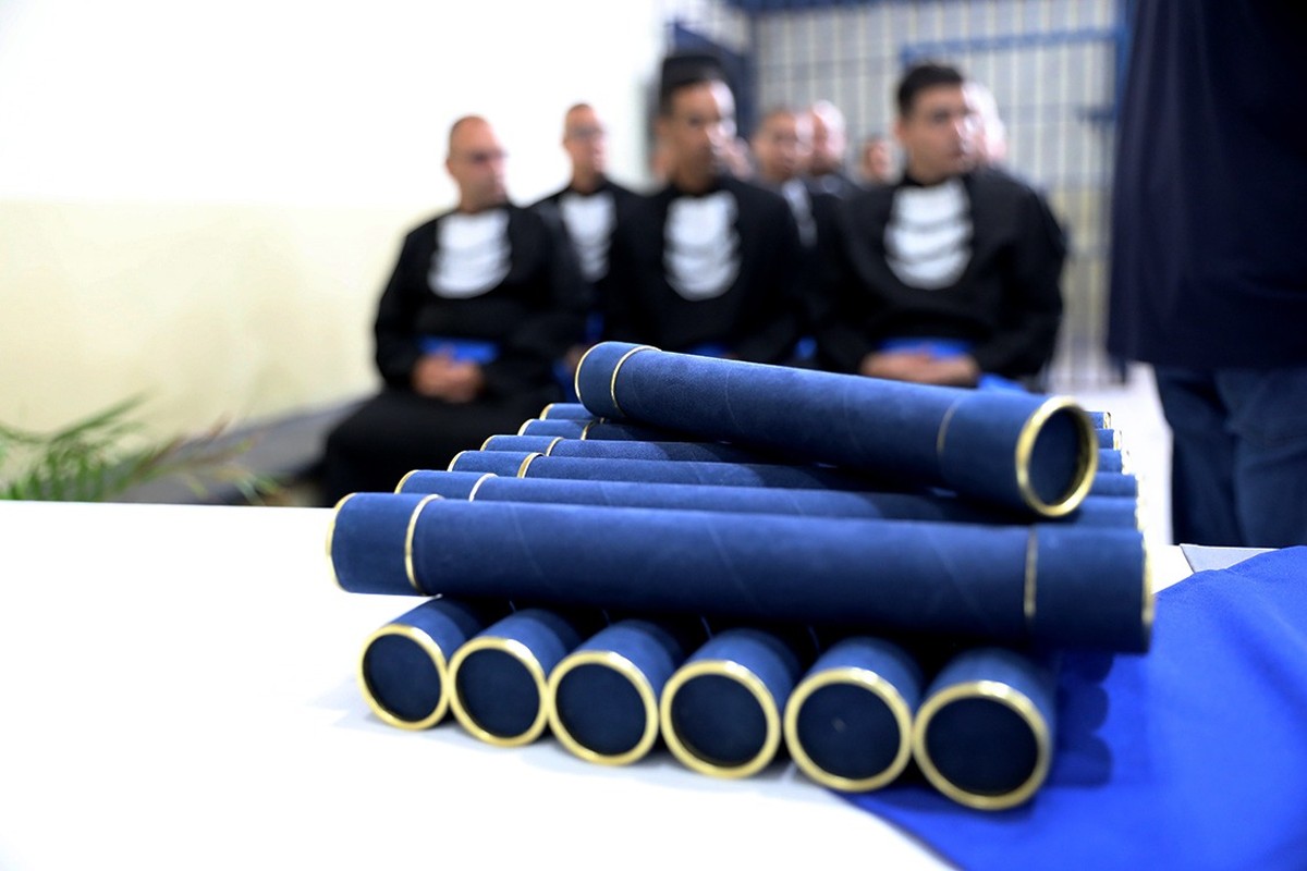 Presídios do interior de SP formam primeira turma de detentos em curso ...