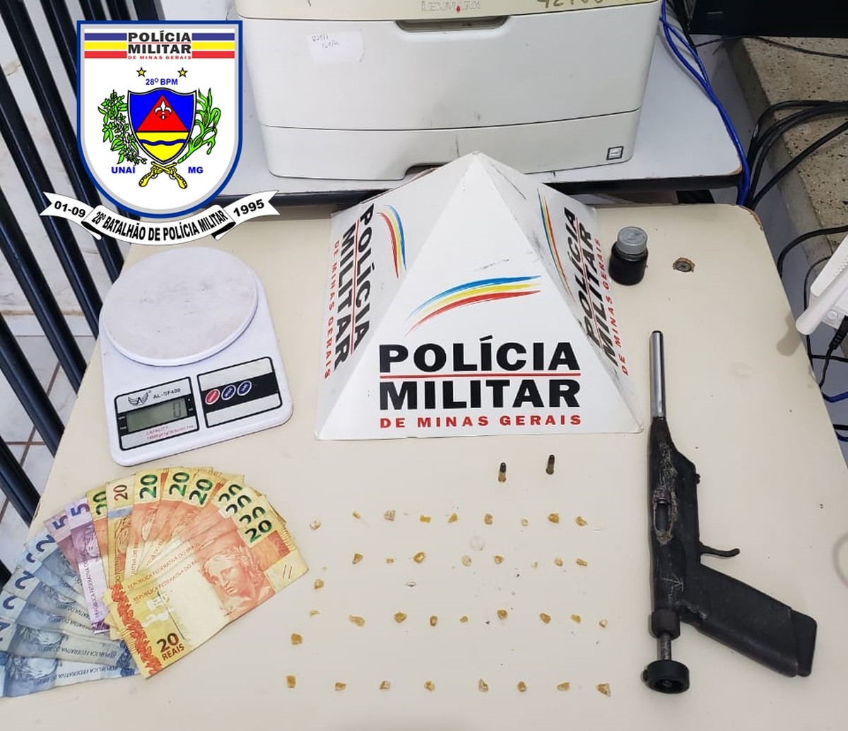 Casal é Preso Suspeito De Tráfico De Drogas Em Unaí Grande Minas G1