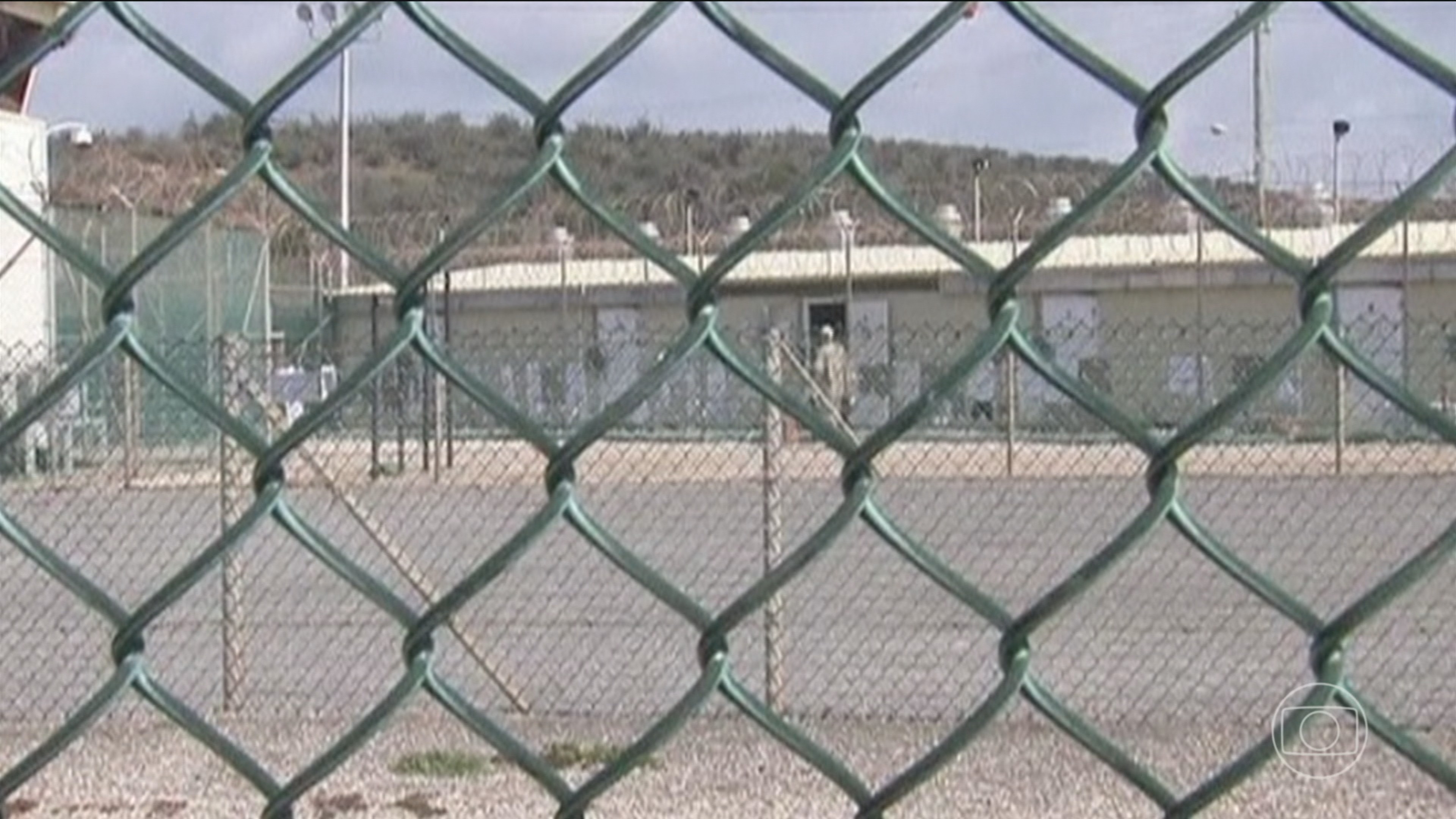 Donald Trump anuncia ordem para transferir imigrantes ilegais para ...