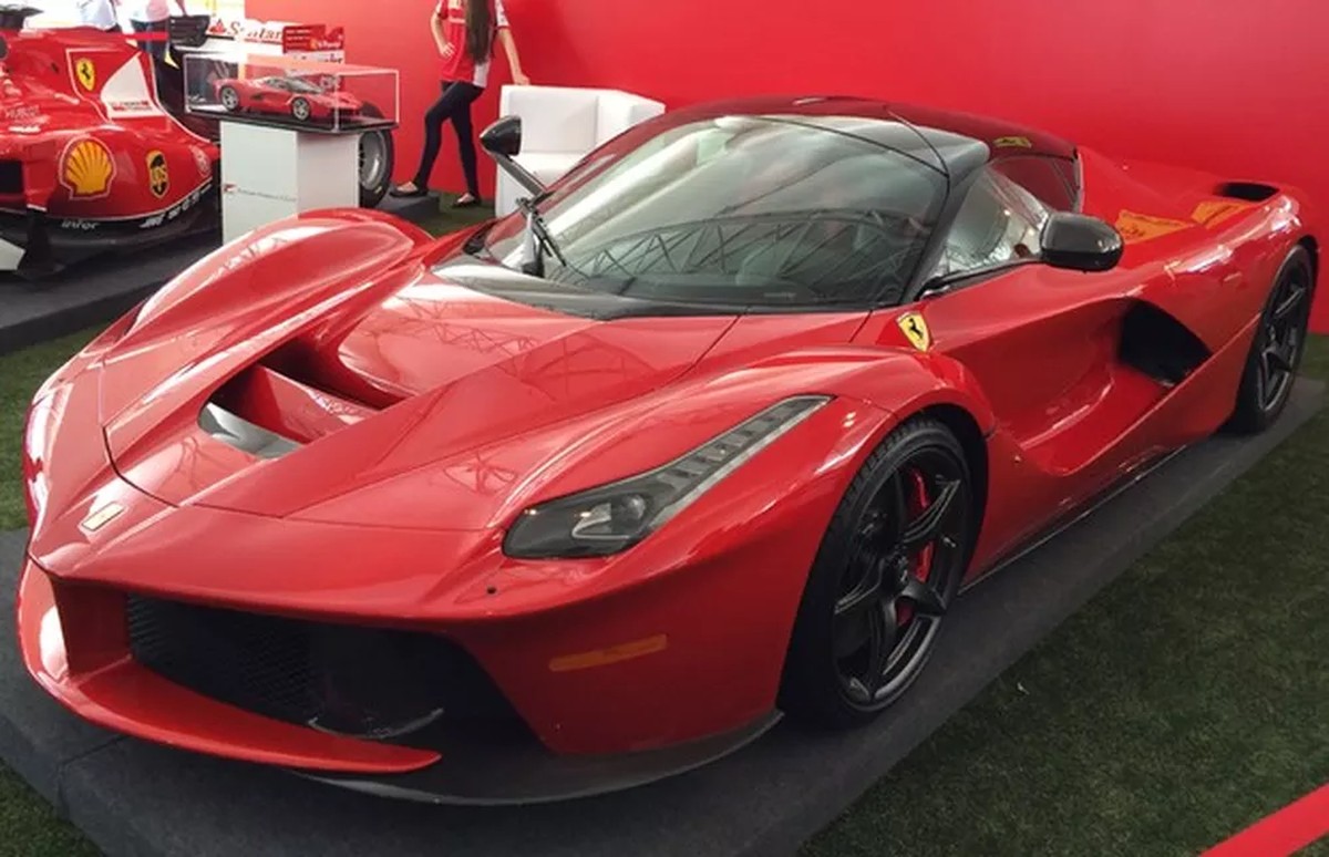 Com IPVA de R$ 736,1 mil, LaFerrari puxa lista de carros com imposto ...