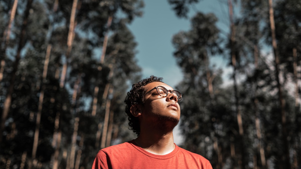 Reiner lança clipe da canção 'Fica mais um pouquinho' | Pará | G1