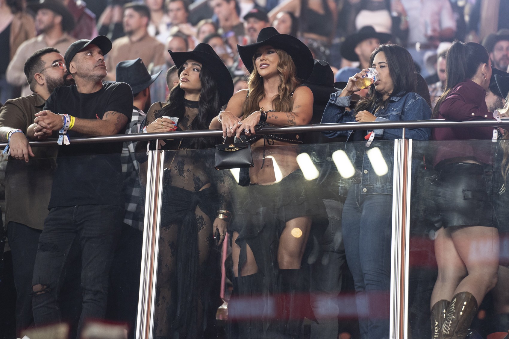 Virginia canta música de Ana Castela, suposto affair de Zé Felipe | G1