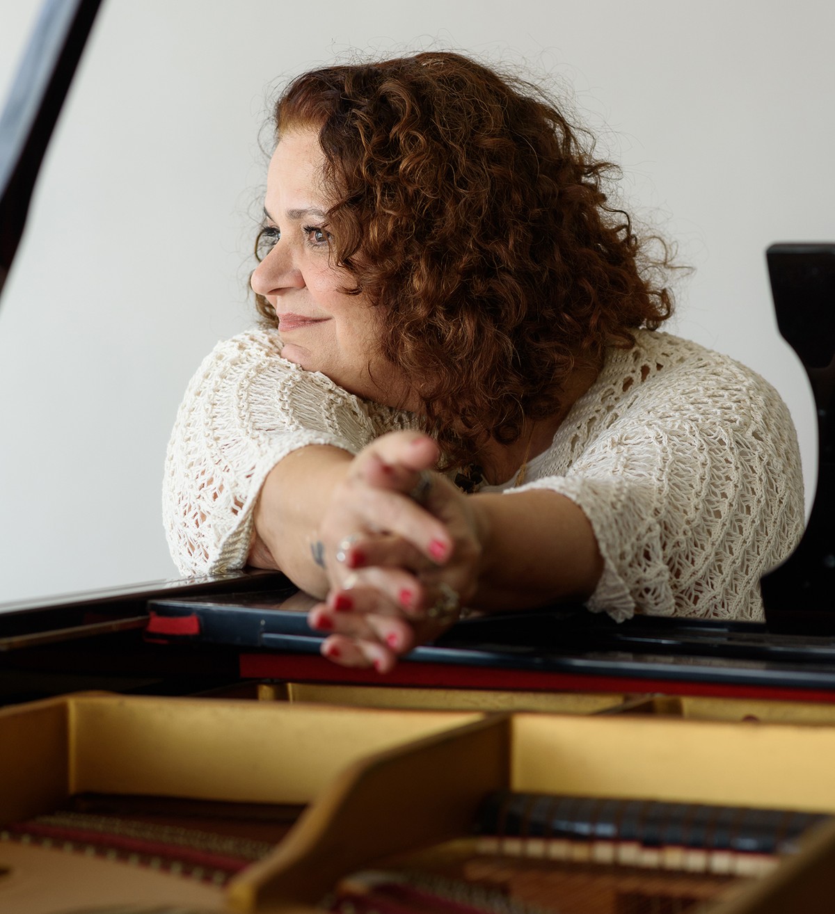 Andréa Dutra lança em novembro ‘Entre nós’, álbum autoral feito com ...