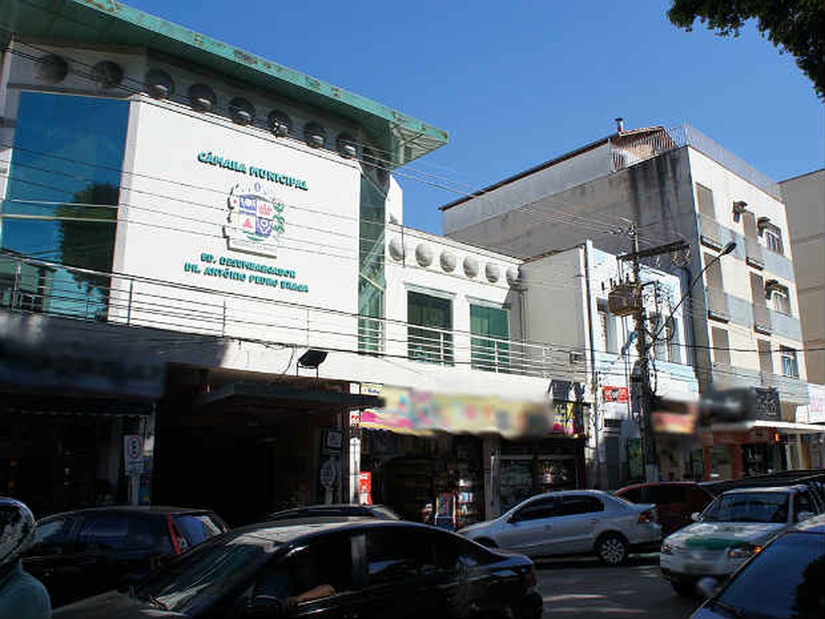 Vereadora assume presidência do Legislativo em Visconde do Rio Branco ...