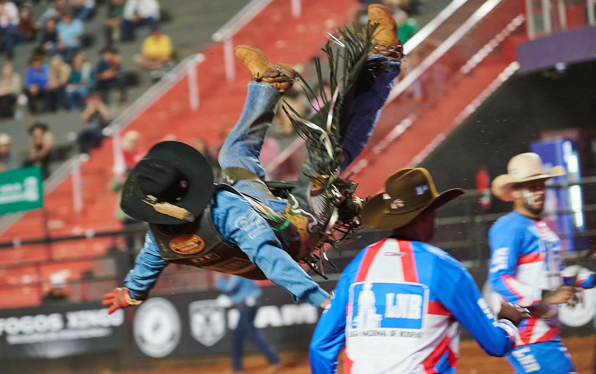 Peões começam disputa por título da Liga Nacional de Rodeio 2023 em ...