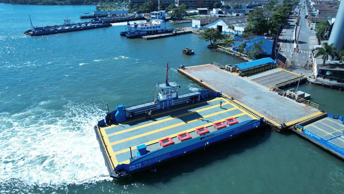 Balsa é reformada e entregue para operar na travessia entre Santos e ...