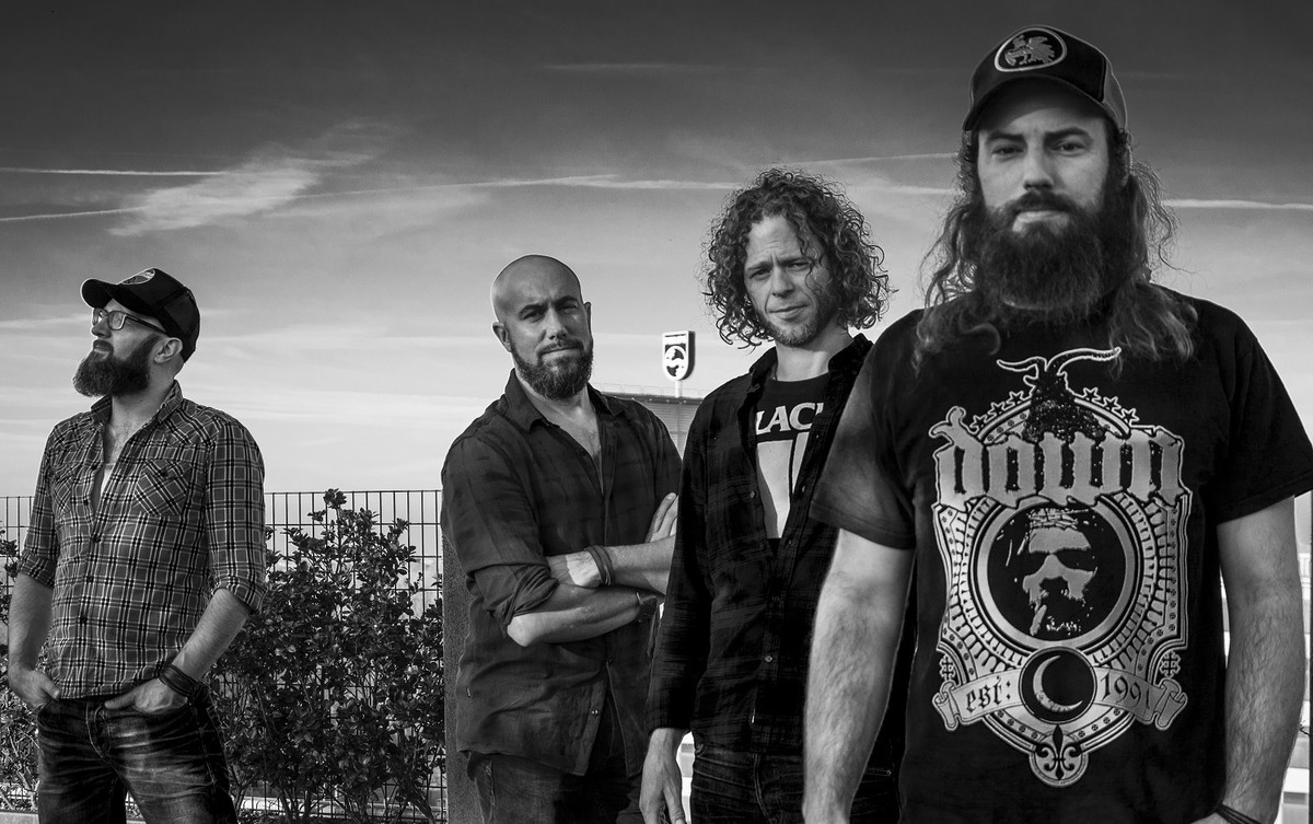 Banda Komatsu se apresenta pela 1ª vez no Brasil em show gratuito no ...