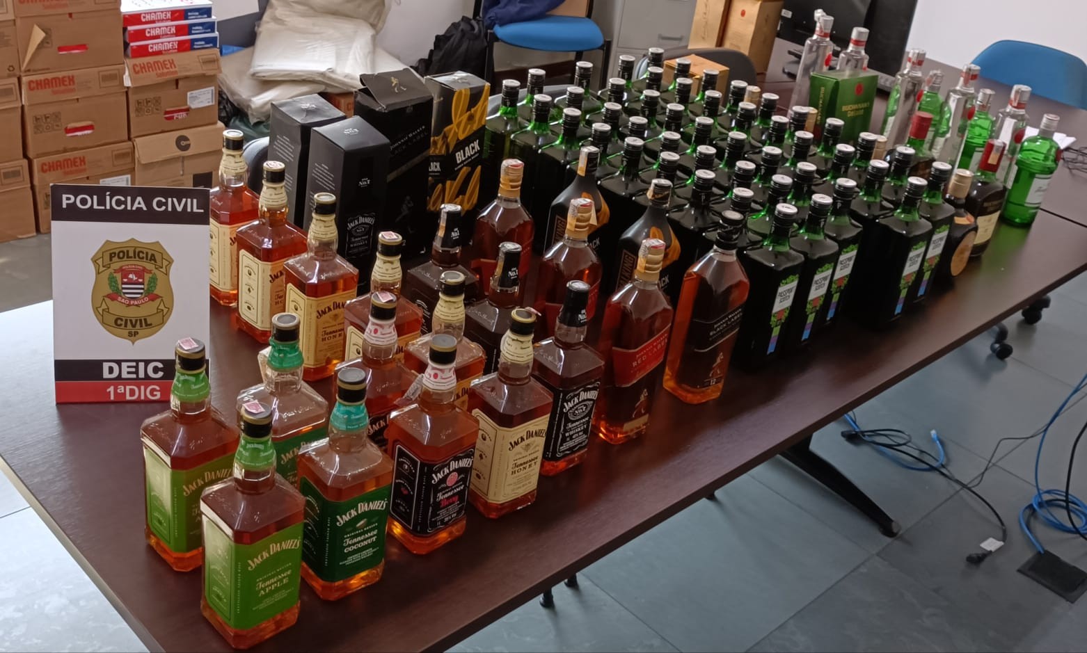 Jovem é preso suspeito de vender bebidas falsificadas em Sorocaba | Sorocaba e Jundiaí | G1