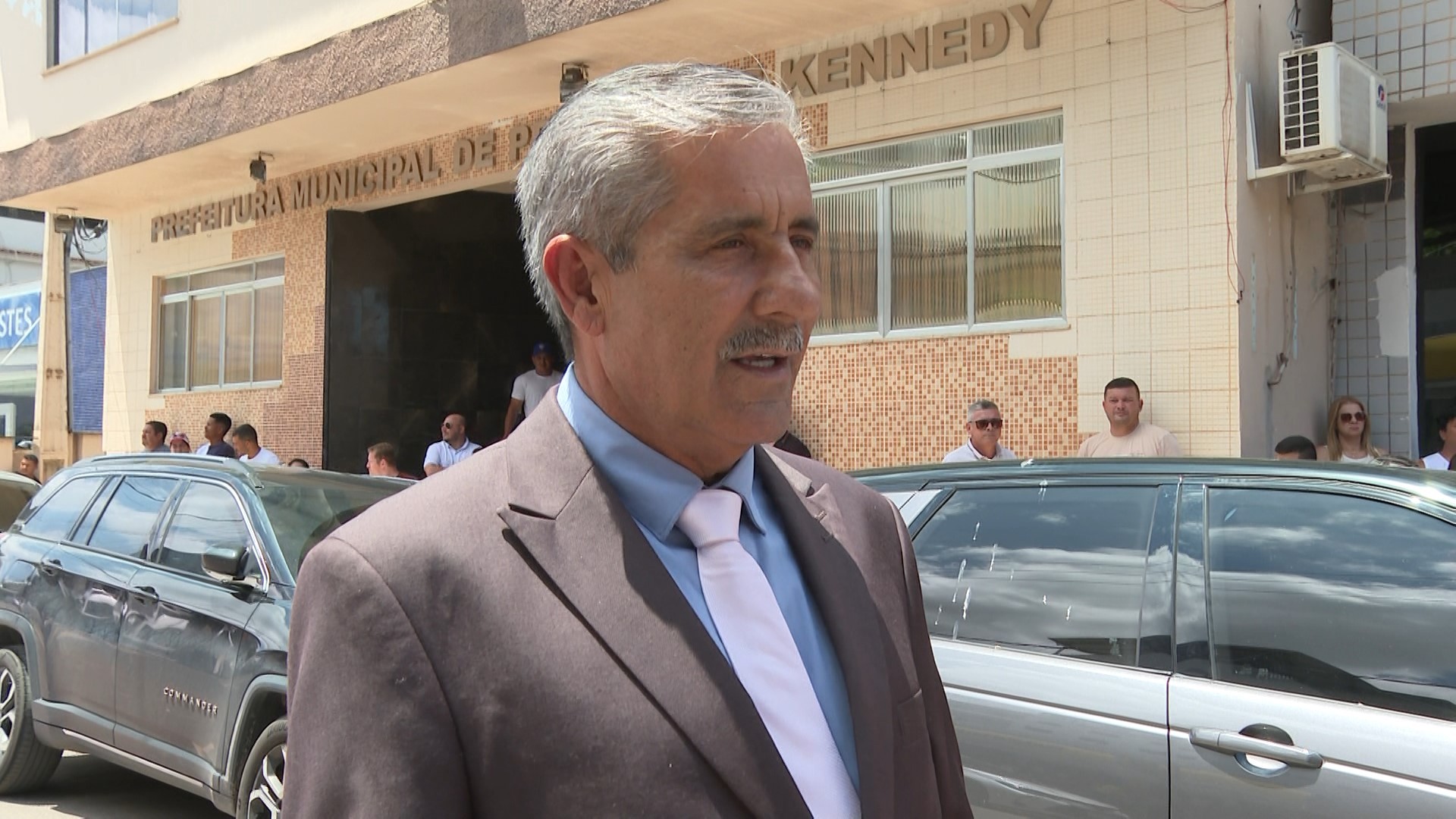 Prefeito de Presidente Kennedy toma posse após impasse no ES | G1