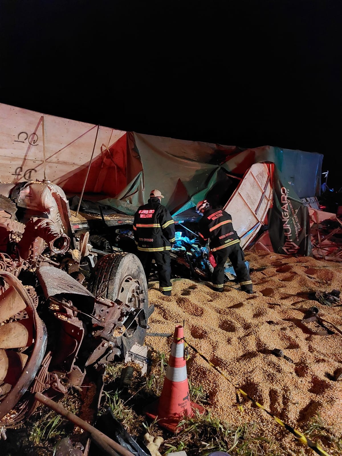 Acidente entre quatro carretas deixa um motorista morto e outros dois feridos na BR-163 em MT ...