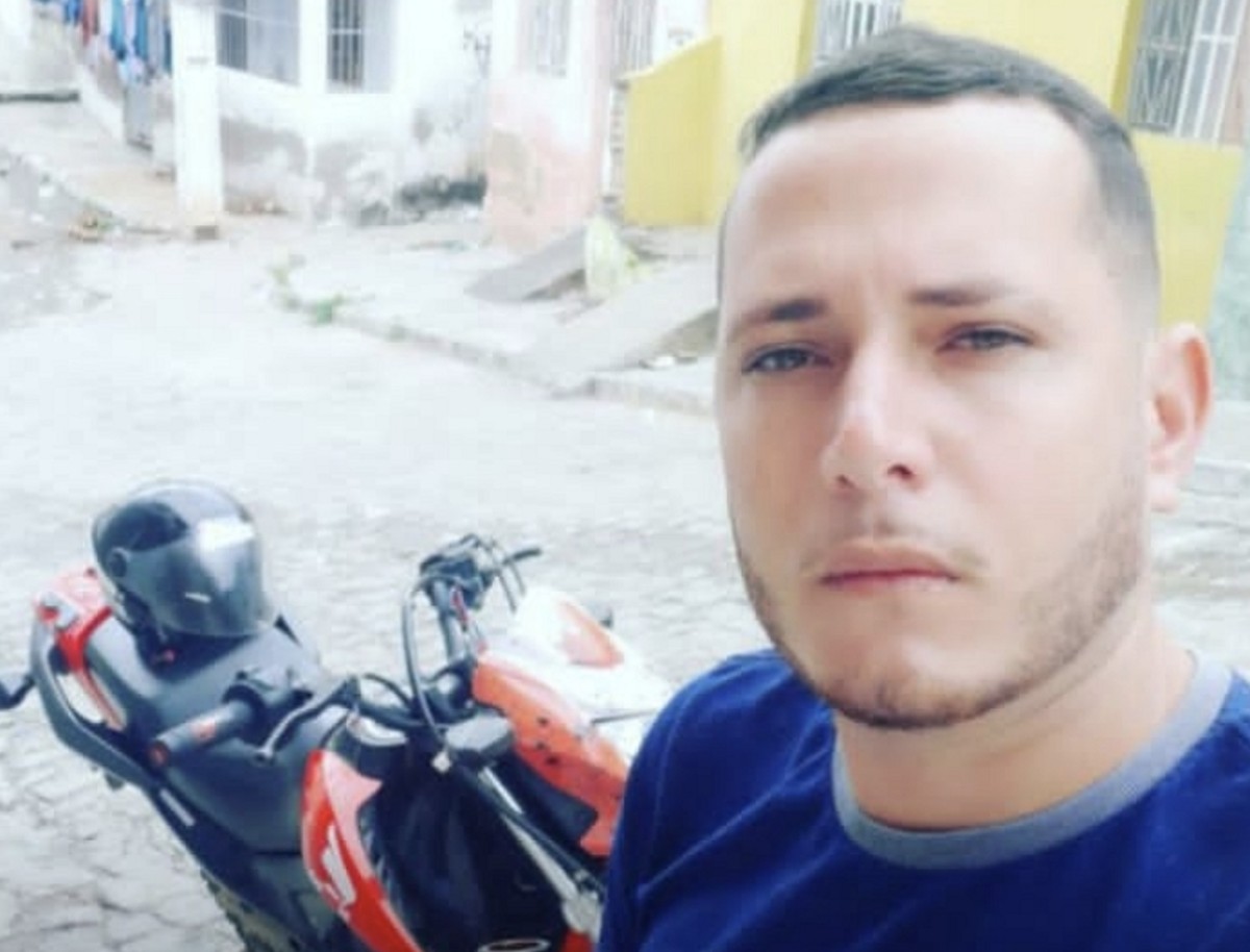 Homem é Morto A Tiros Dentro De Bar Em Pesqueira Caruaru E Região G1