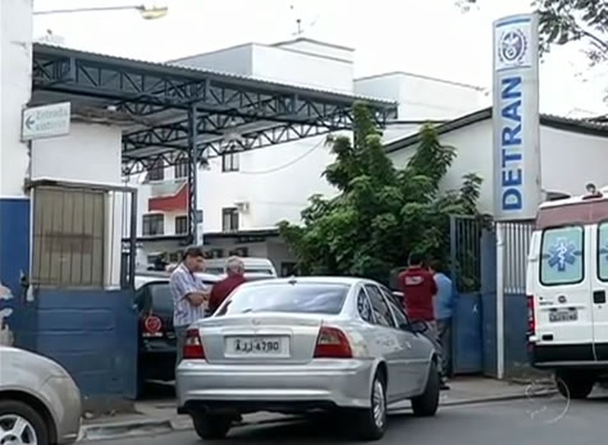 Detran do RJ aumenta para 5 anos isenção de vistoria para veículos novos