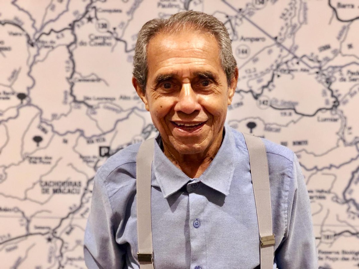 Cantor Carlos Alberto faz show em comemoração aos 56 anos de carreira ...