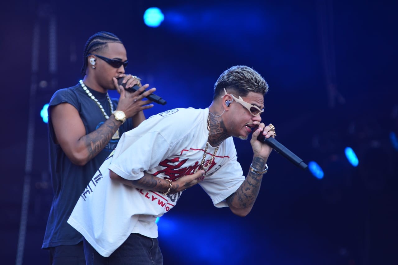 MC Cabelinho celebra aniversário em show no Festival de Verão e fãs ...