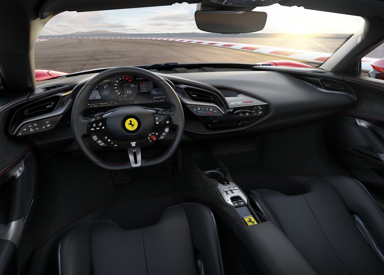 Nome de F1 e corpo com titânio: como é a Ferrari de R$ 4 milhões ...