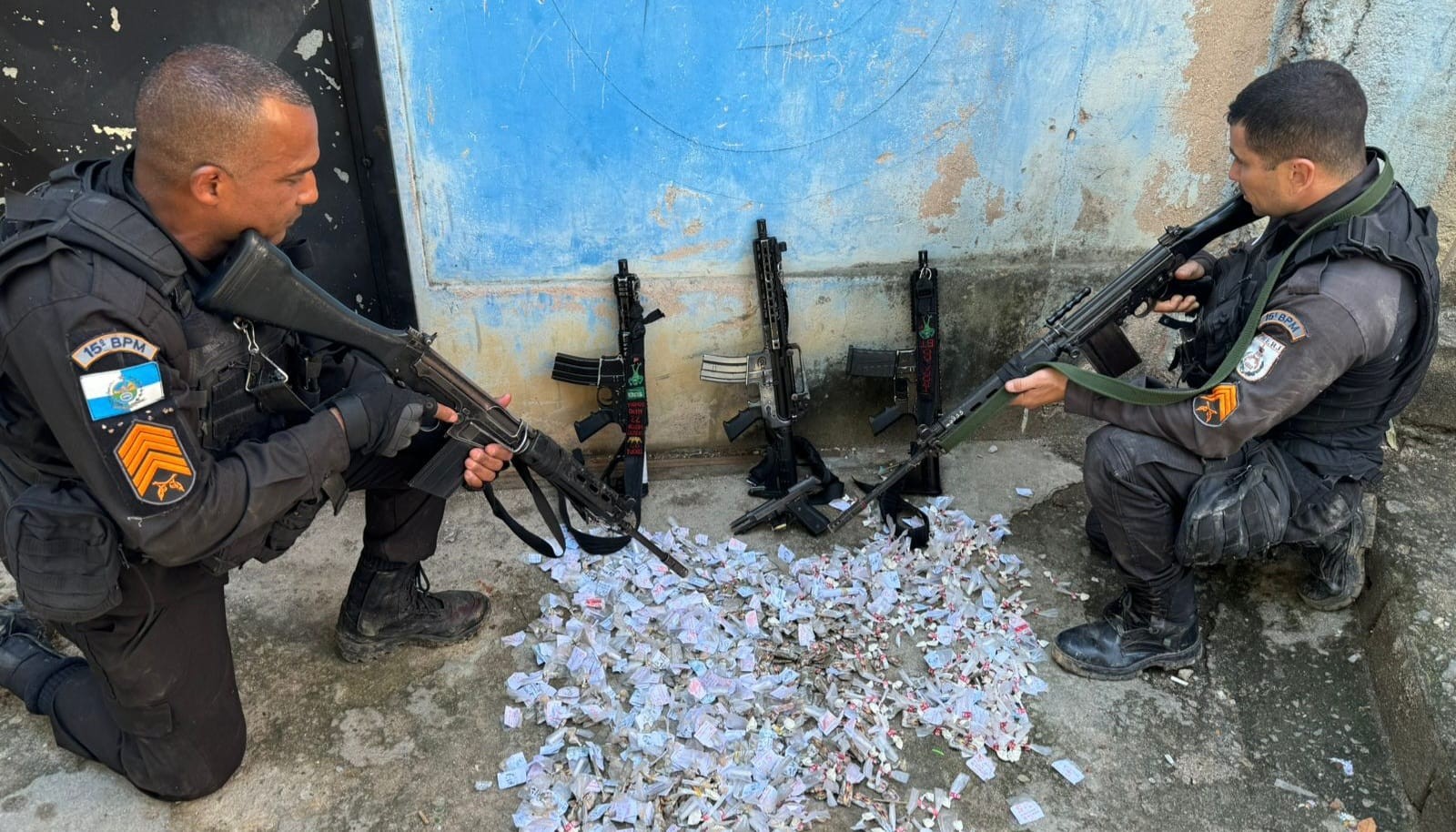 PM do RJ apreende 78 fuzis em agosto, maior quantidade em um único mês ...