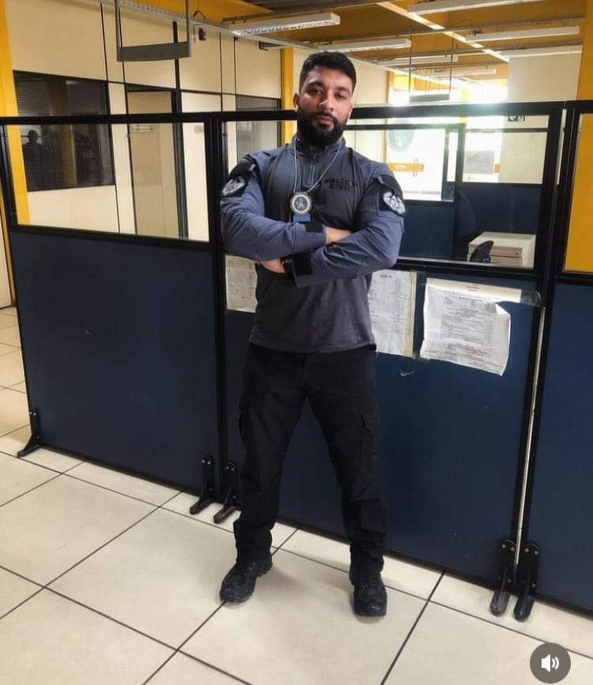 Policial civil morre preso às ferragens após bater viatura na traseira ...