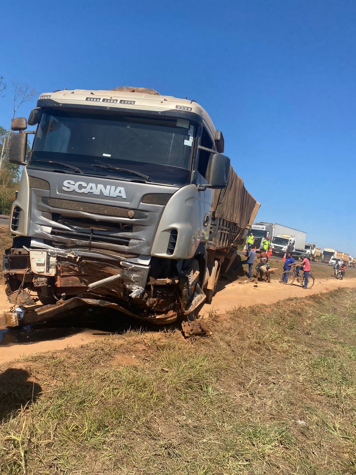 Motorista morre em acidente entre carro e carreta na BR-163 em MT | Mato Grosso | G1