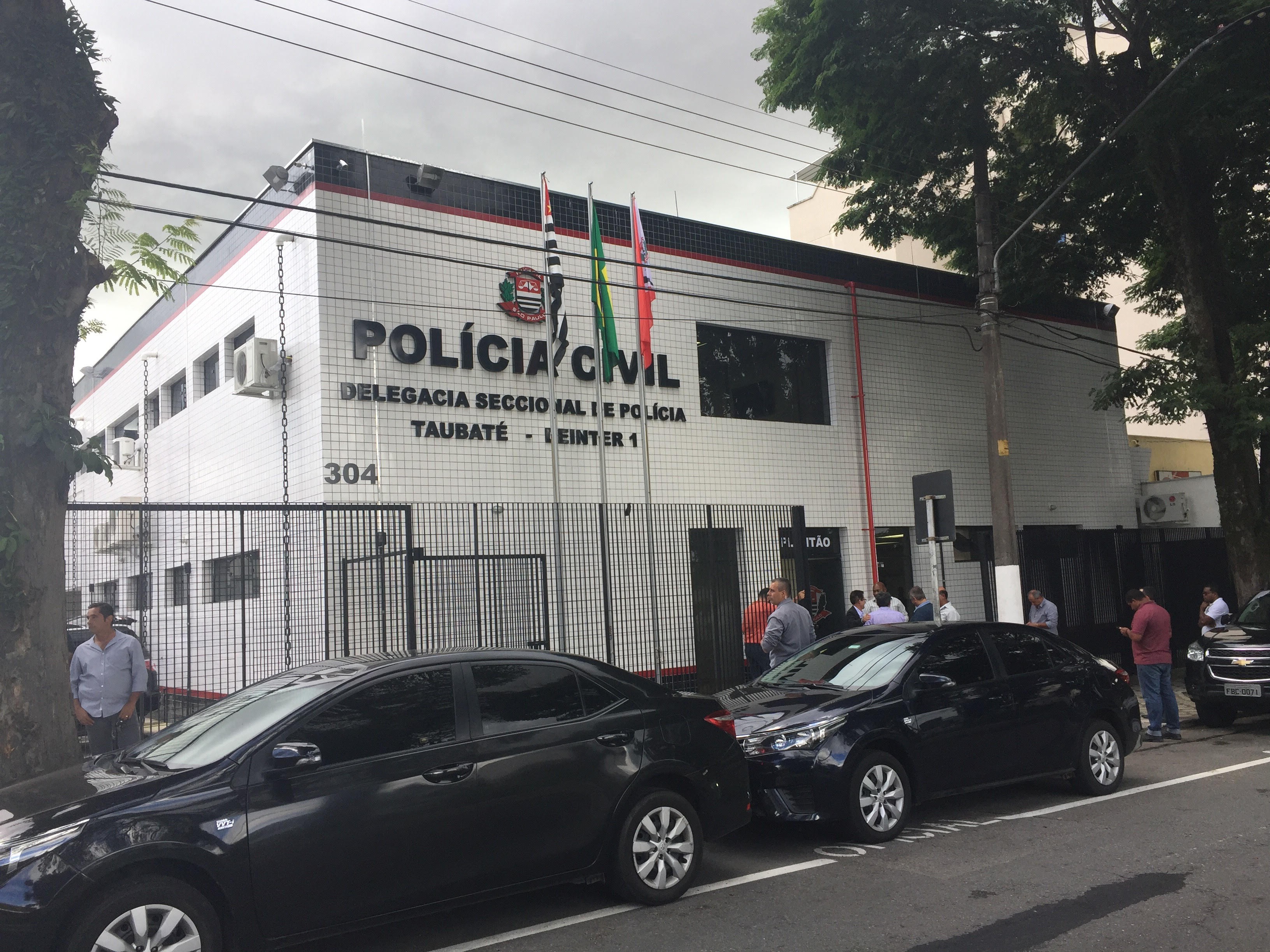 Pai é Preso Após Ser Flagrado Pela Esposa Estuprando A Filha De Oito