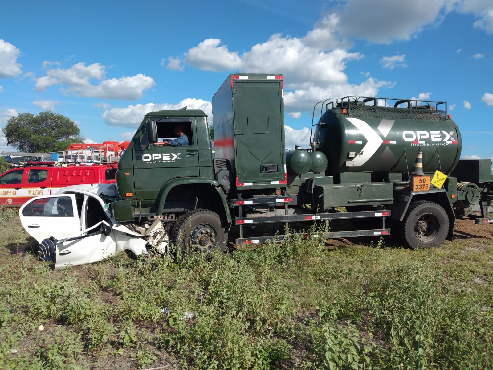 Colisão entre carro e caminhão deixa dois mortos e dois feridos, em São Mamede, no Sertão da PB ...