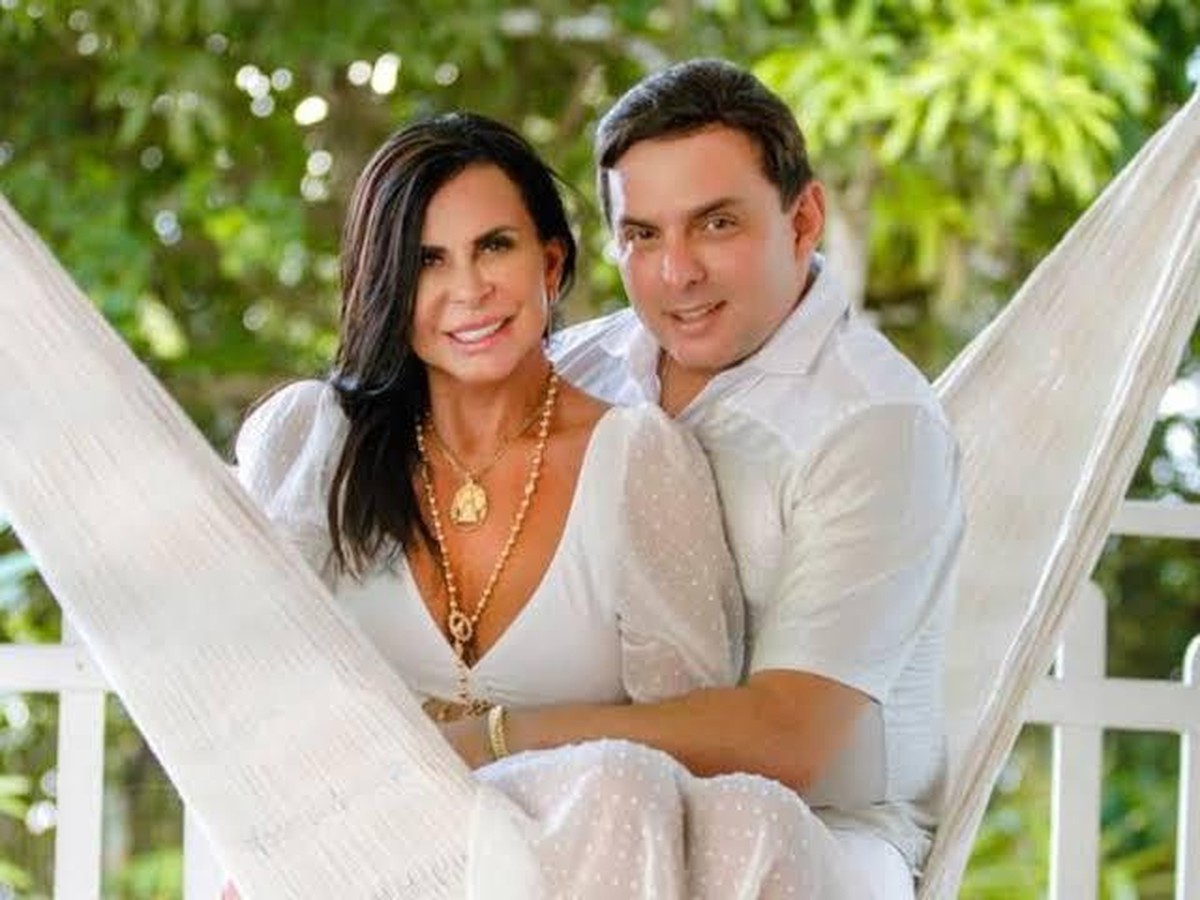 Rainha do rebolado, Gretchen renova votos no Rock in Rio em cerimônia ...