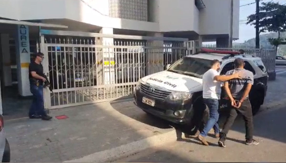 Polícia Civil Prende Dois Suspeitos De Roubarem R 7 Mil De Cliente Em