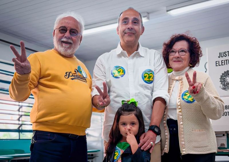 Prefeito de Ribeirão Pires nomeia pai, mãe e irmão como secretários e ...