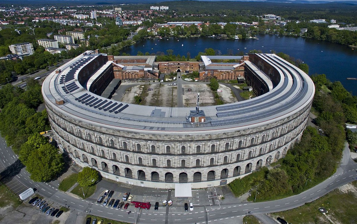 Arena construída para comícios de Hitler vai sediar casa de ópera ...