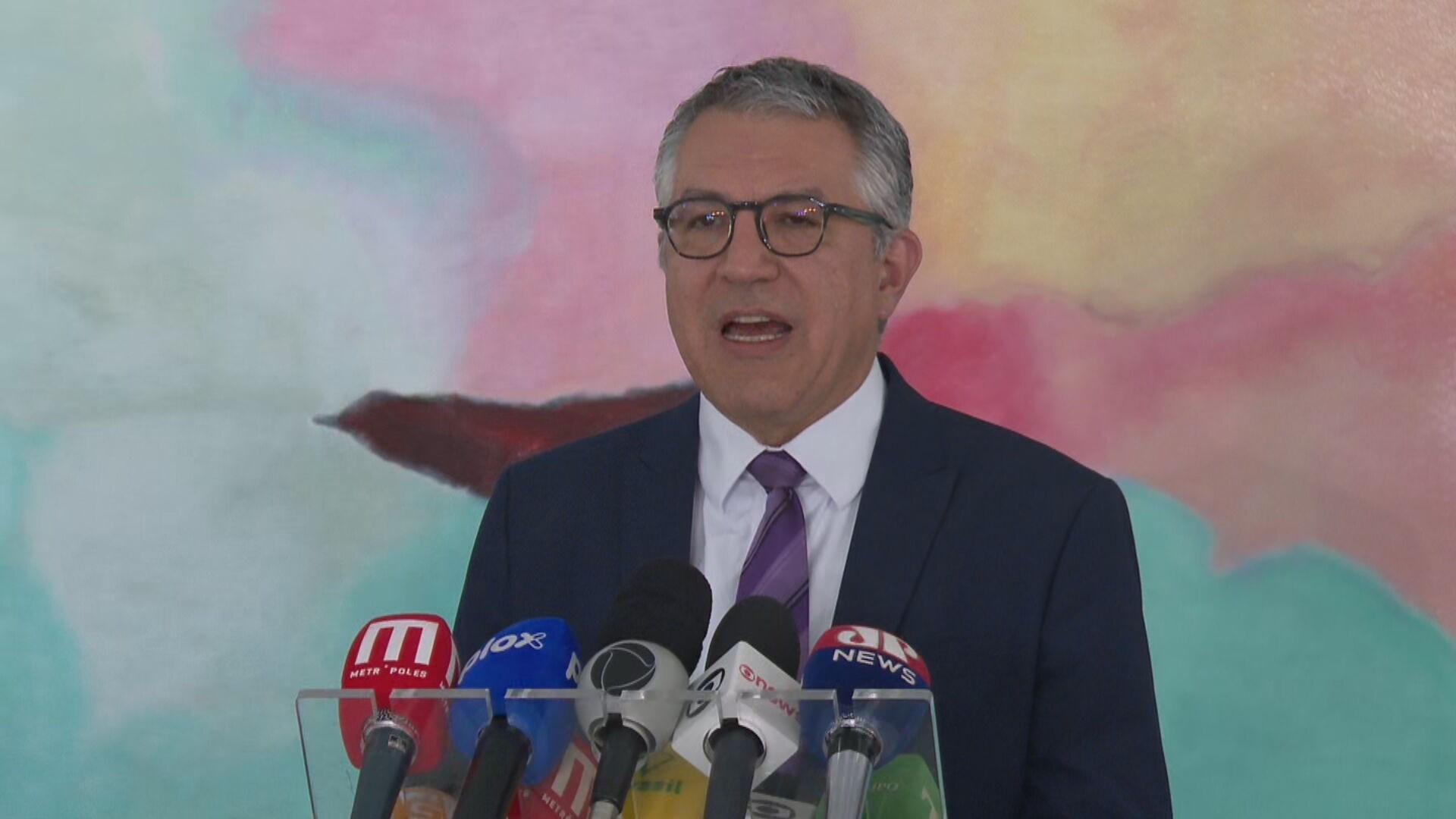 É um tema dos partidos políticos, diz Padilha sobre PEC que anistia ...